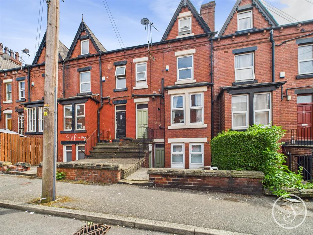 Pearson Grove, Leeds 3 bed terraced house - £210,000