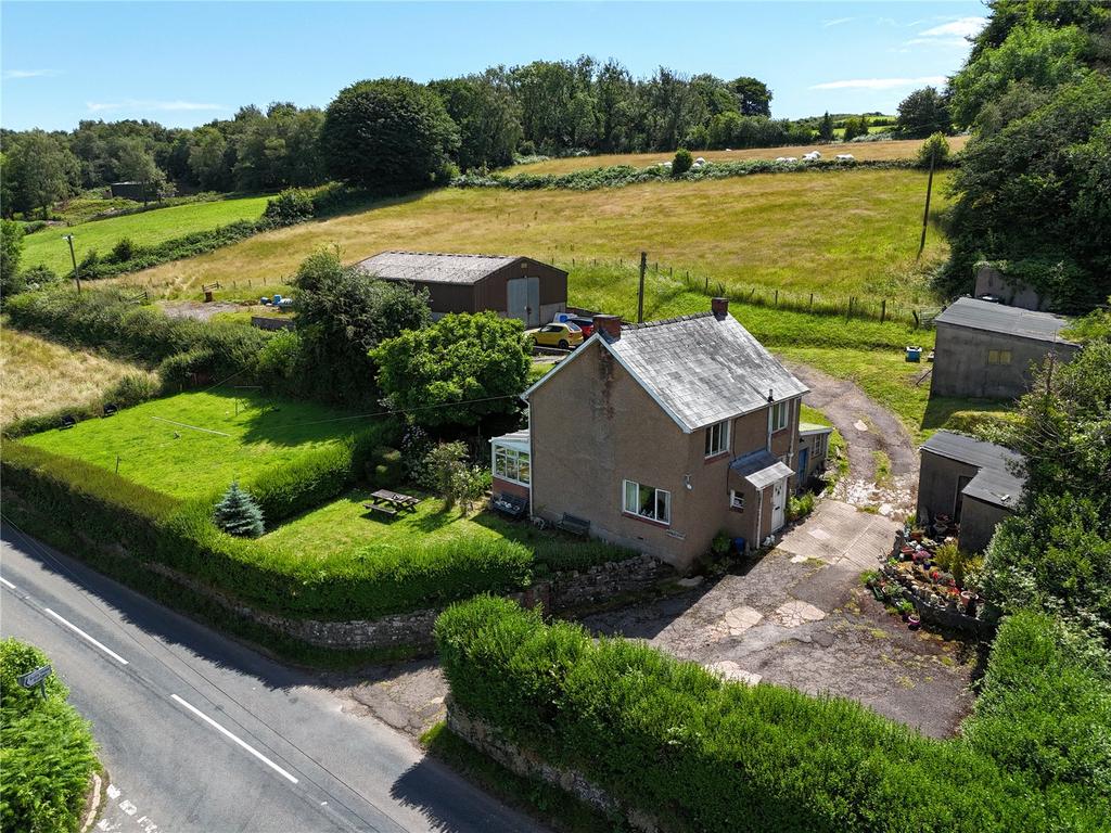 Usk Road, Shirenewton, Chepstow... 3 bed detached house for sale - £550,000