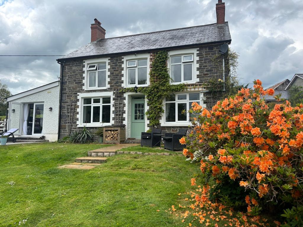 Llangeitho, Tregaron, SY25 4 bed detached house for sale - £400,000