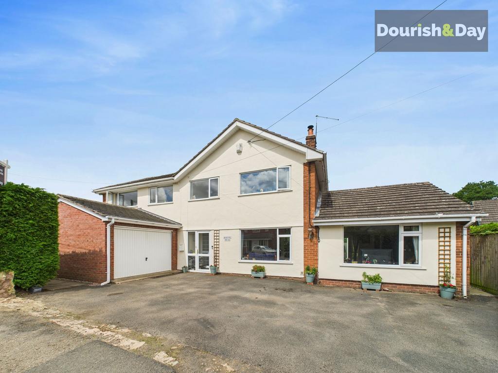 Whitchurch SY13 6 bed detached house for sale - £575,000