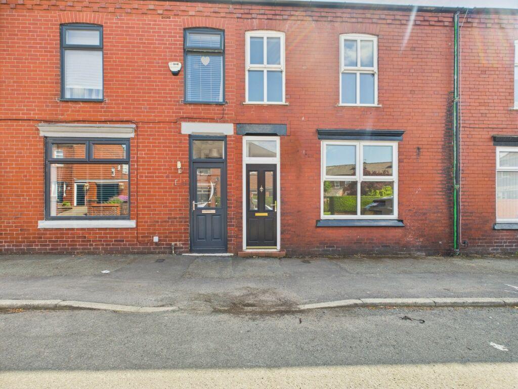 Manning Avenue, Springfield, Wigan... 3 bed terraced house - £875 pcm ...