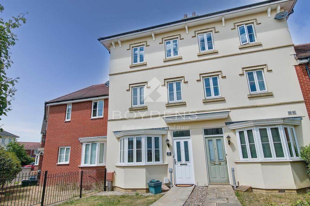 Gratian Close, Colchester CO4 3 bed terraced house - £1,450 pcm (£335 pw)