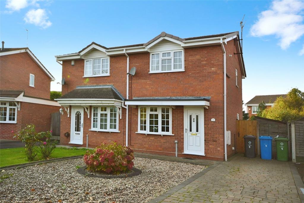 The Cartway, Wolverhampton WV6 2 bed semi-detached house - £875 pcm (£ ...