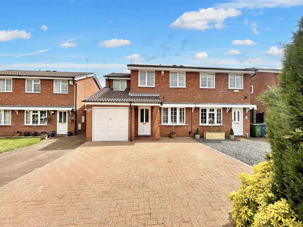 Weaver Drive, Stafford, ST17 3 bed semi-detached house for sale - £250,000