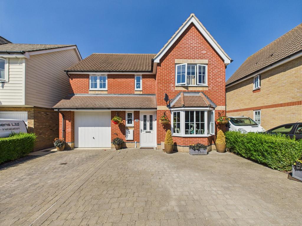 Ozier Field, Halstead, CO9 4 bed detached house - £450,000