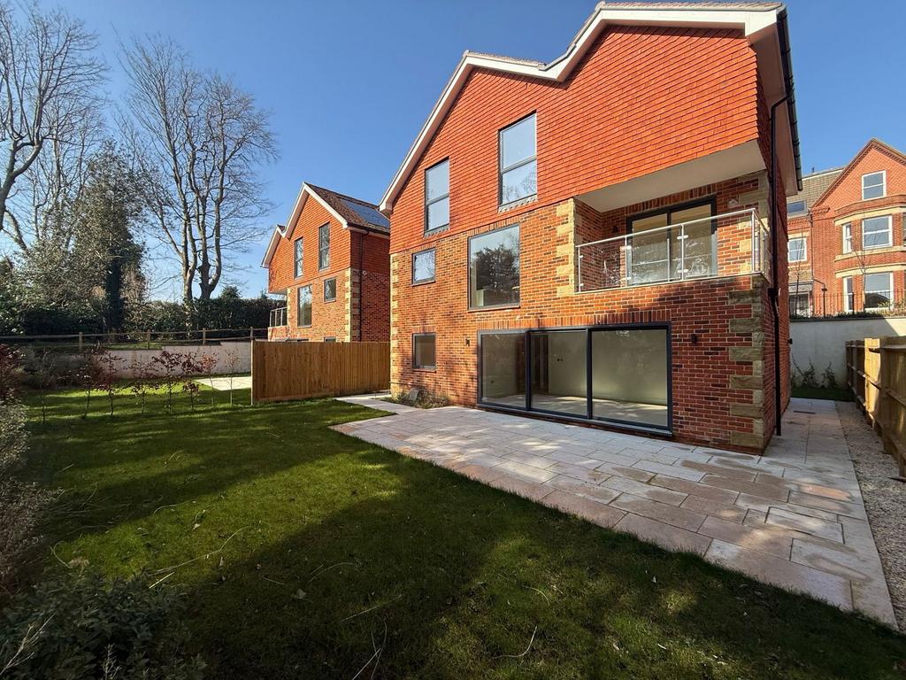 Craigmore Hall, Crowborough Hill... 6 bed detached house for sale - £ ...
