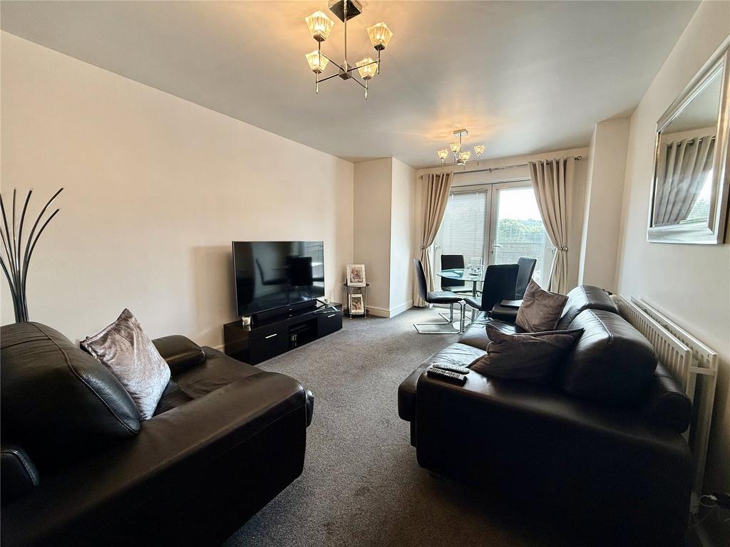 Baldwins Close, Royton, Oldham... 2 bed apartment for sale - £147,500