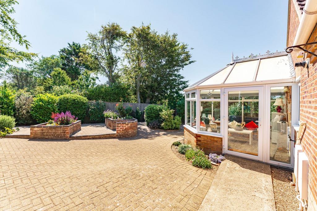 Orchard Close, Mundesley 3 bed detached bungalow - £350,000