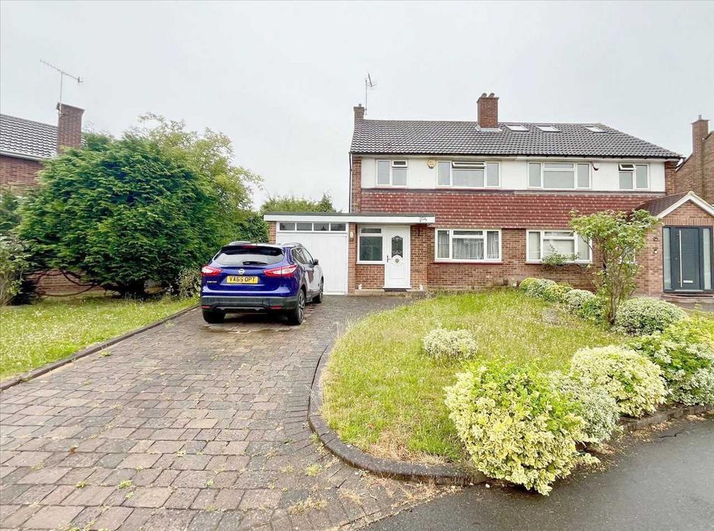 Middle Furlong, Bushey, WD23. 3 bed semi-detached house - £579,950