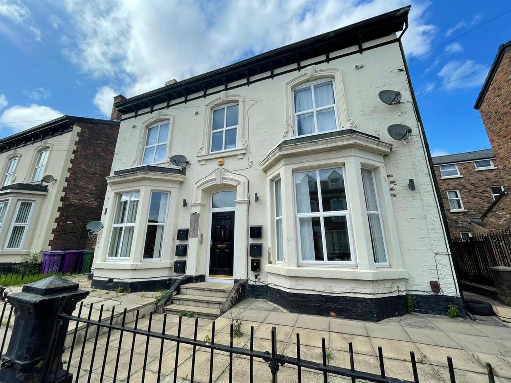 Swiss Road, Liverpool L6 2 bed flat - £825 pcm (£190 pw)