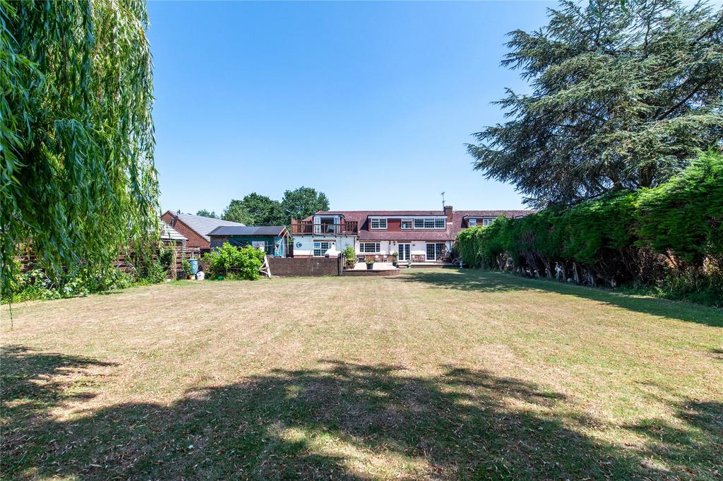 Town Road, Cliffe Woods, Rochester... 5 bed detached house - £800,000