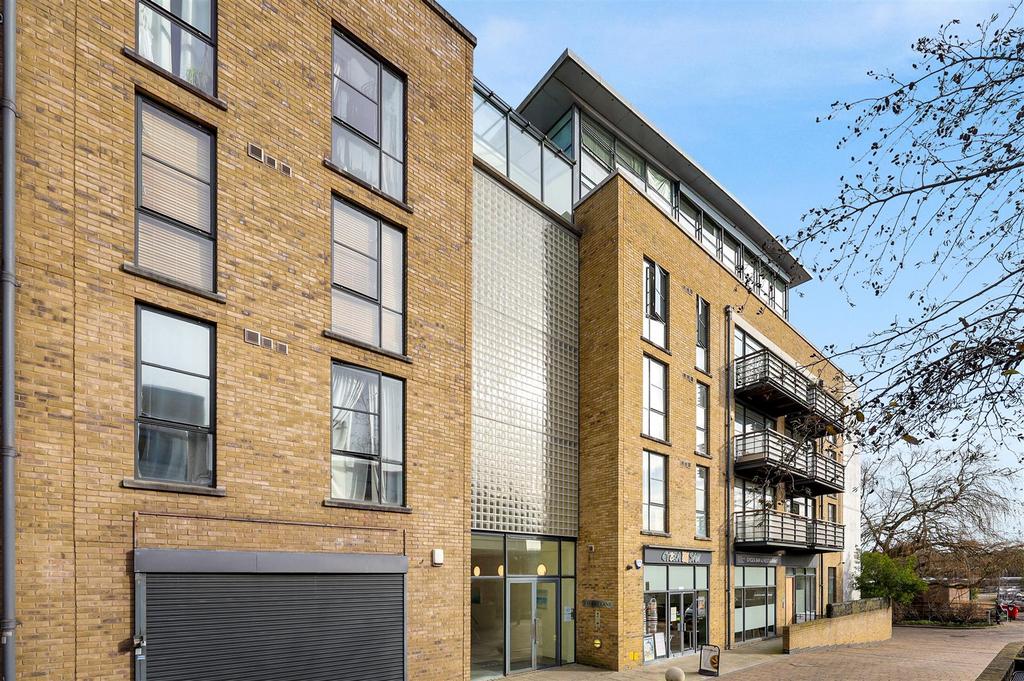 Ferry Quays | Brentford | TW8 | London 1 bed apartment - £299,950