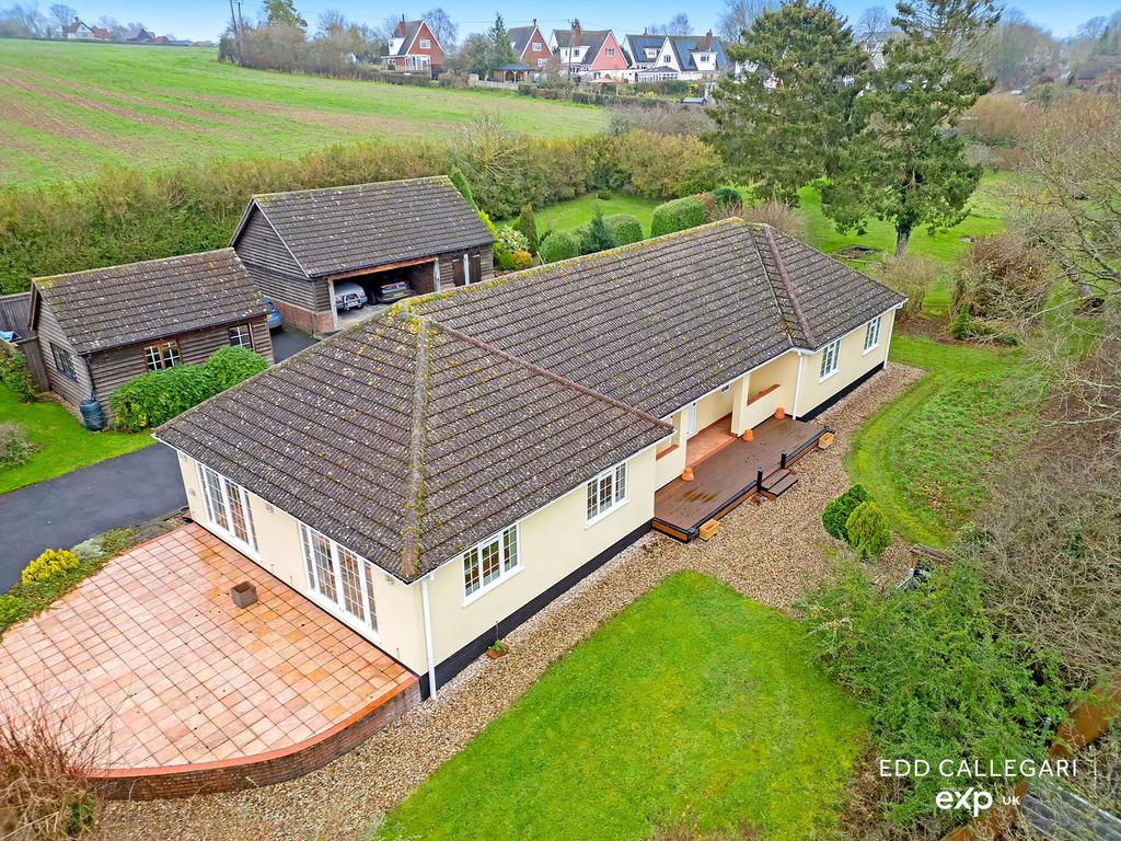 Brent Eleigh Road, Ipswich IP7 4 bed detached bungalow for sale - £750,000
