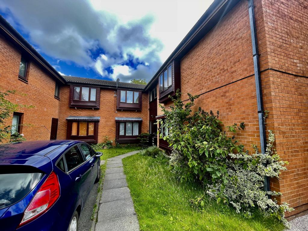 Longley Close, Preston PR2 1 bed flat - £600 pcm (£138 pw)