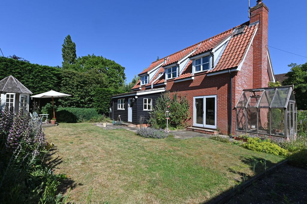 Badingham, Nr Woodbridge, Suffolk 3 bed detached house - £485,000