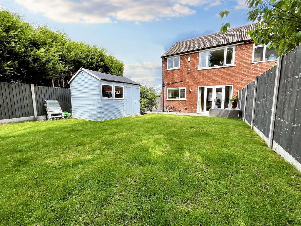 Sunny Bank Road, Bury, BL9 3 bed semi-detached house for sale - £285,000
