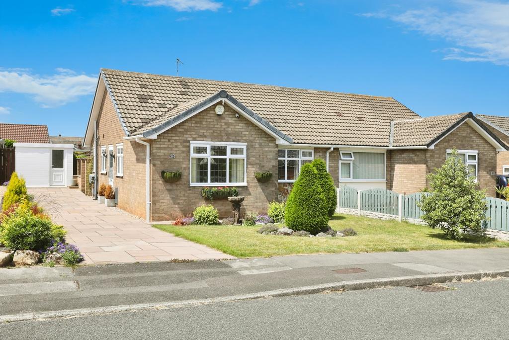 Lockwood Avenue, Sheffield S25 3 bed bungalow - £250,000