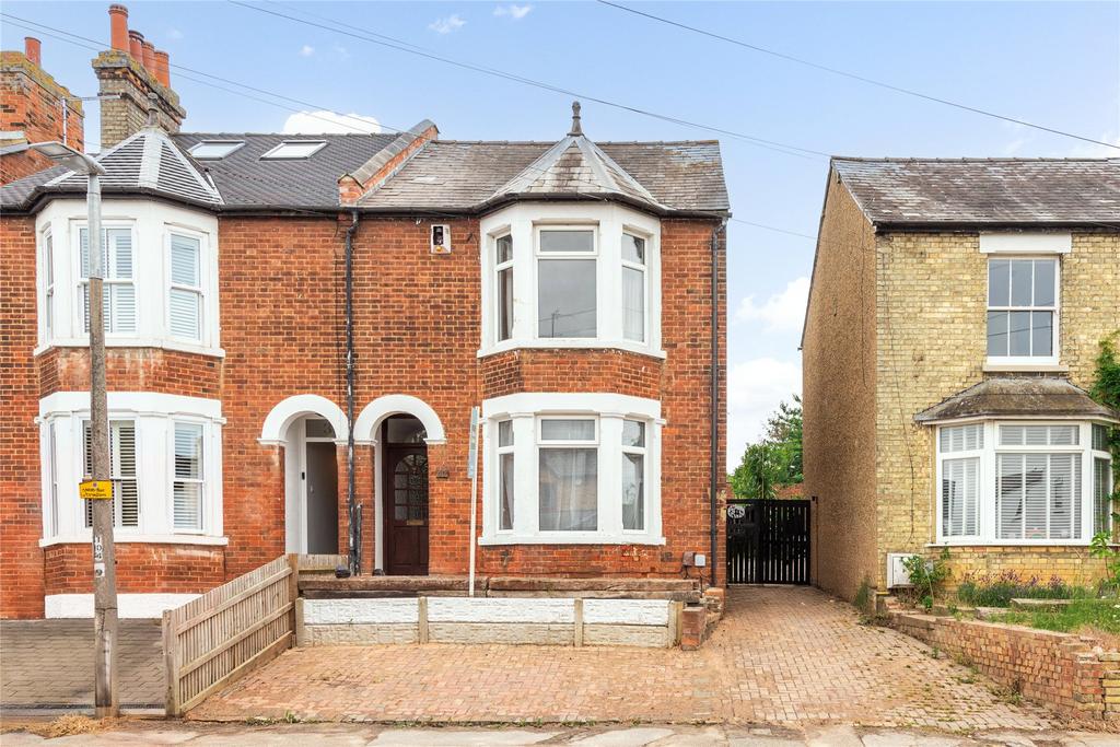 Ickleford Road, Hitchin... 3 bed semi-detached house - £750,000