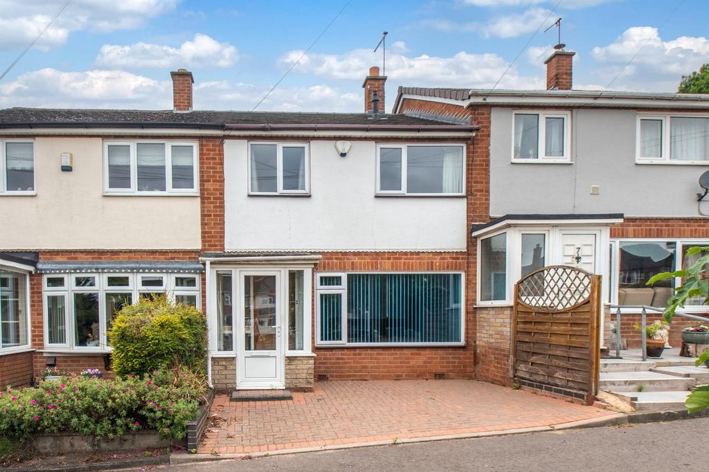 Hillside Drive, Lickey End... 3 bed terraced house - £170,000