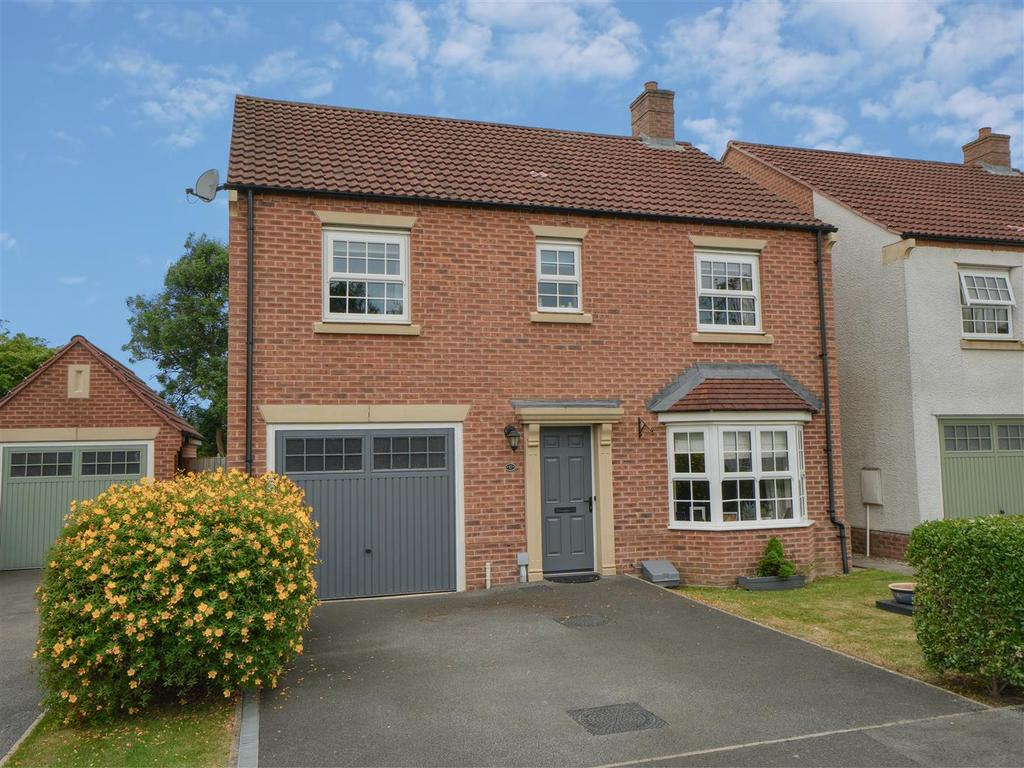 Hurns Way, Easingwold, York 4 bed detached house for sale - £400,000