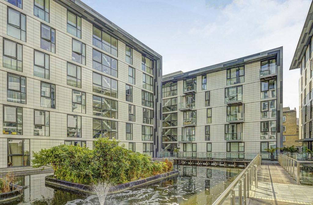 Times Square, London E1 1 bed flat - £2,300 pcm (£531 pw)
