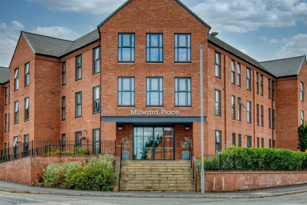 Clive Road, Redditch 1 bed coach house - £850 pcm (£196 pw)