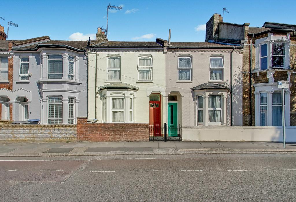 Villiers Road, Willesden Green, NW2 3 bed house for sale - £700,000
