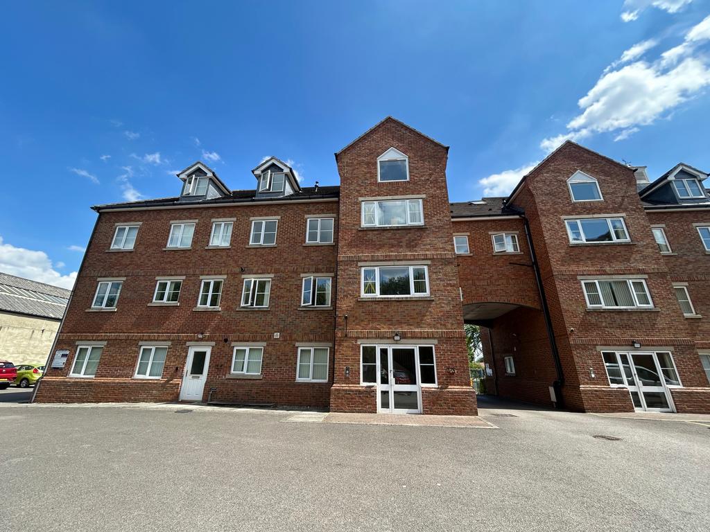 Wellington Walk, Stockton, TS18 2 bed flat - £600 pcm (£138 pw)
