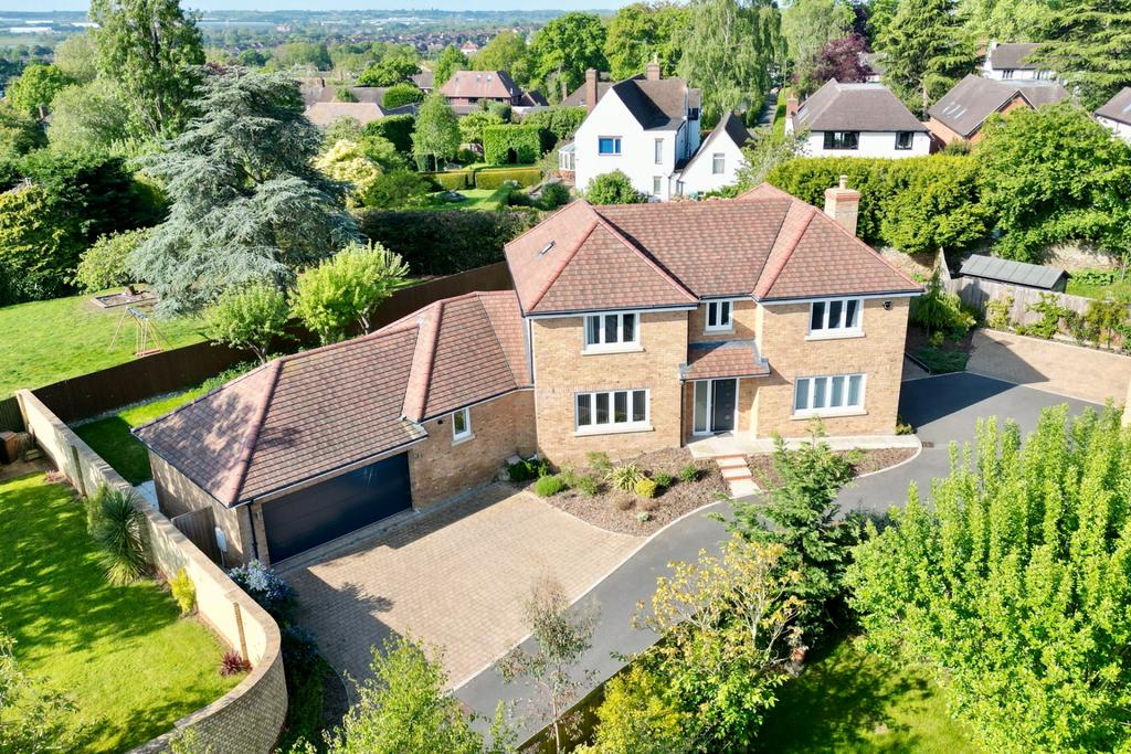 Thorburn Road, Northampton, NN3 3DA 4 bed detached house - £895,000