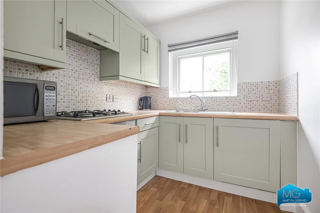 Hilldrop Crescent, Kentish Town... 2 bed apartment - £2,495 pcm (£576 pw)