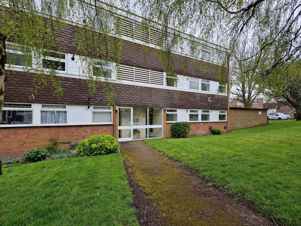 Garrick Road, Lichfield, WS13 2 bed apartment to rent - £875 pcm (£202 pw)
