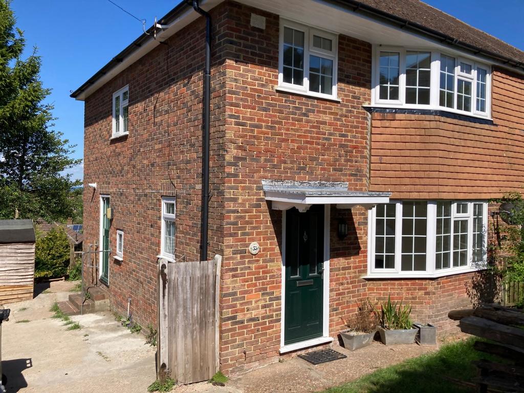 South Way, Lewes 3 bed semi-detached house - £1,650 pcm (£381 pw)