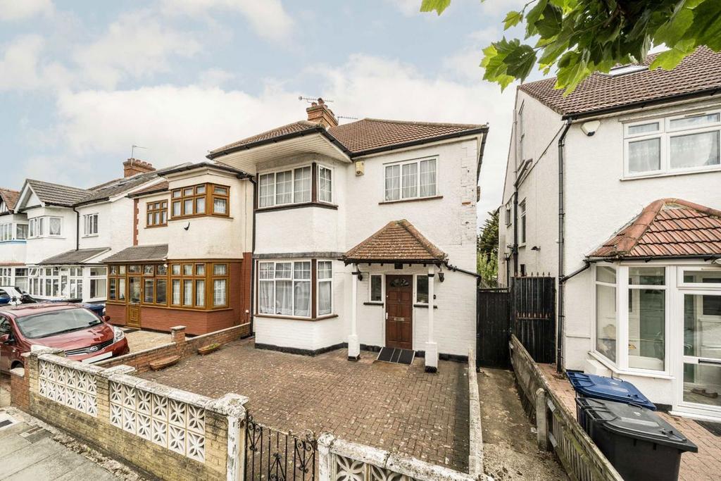 Sevington Road, London NW4 4 bed semi-detached house for sale - £750,000