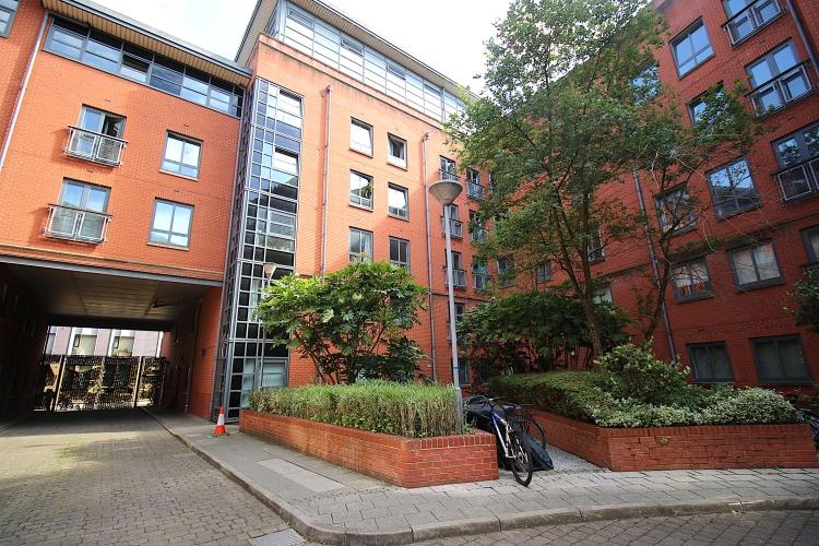 Ellesmere Street, Manchester M15 2 bed apartment - £1,400 pcm (£323 pw)
