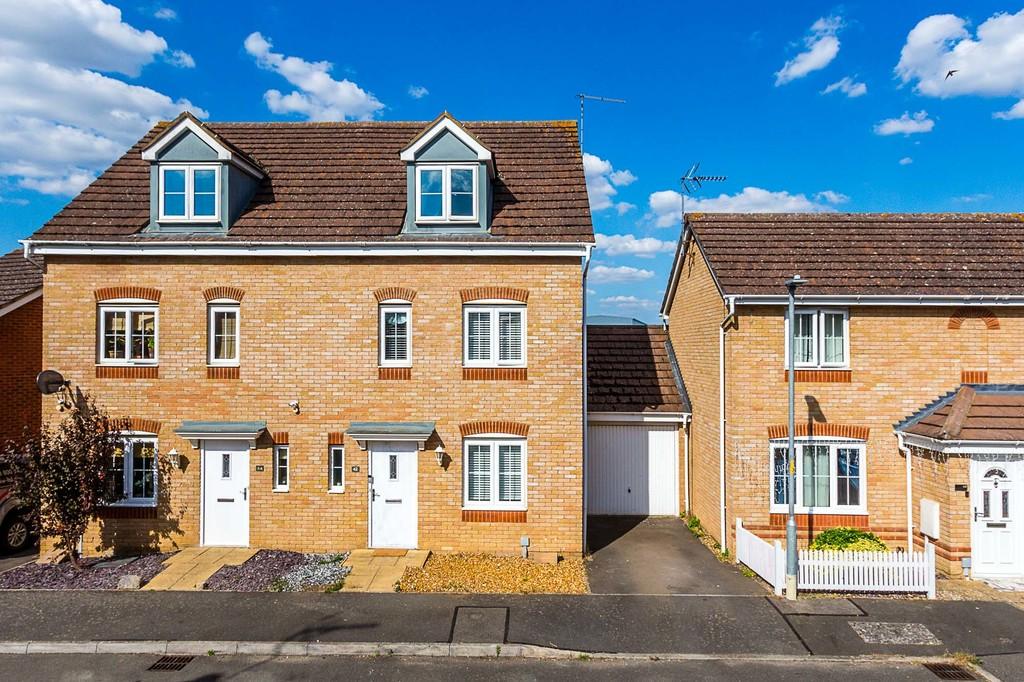 Regency Court, Rushden NN10 4 bed semi-detached house for sale - £280,000