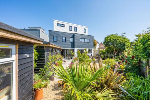 Houses for sale around PO11 9RZ | OnTheMarket