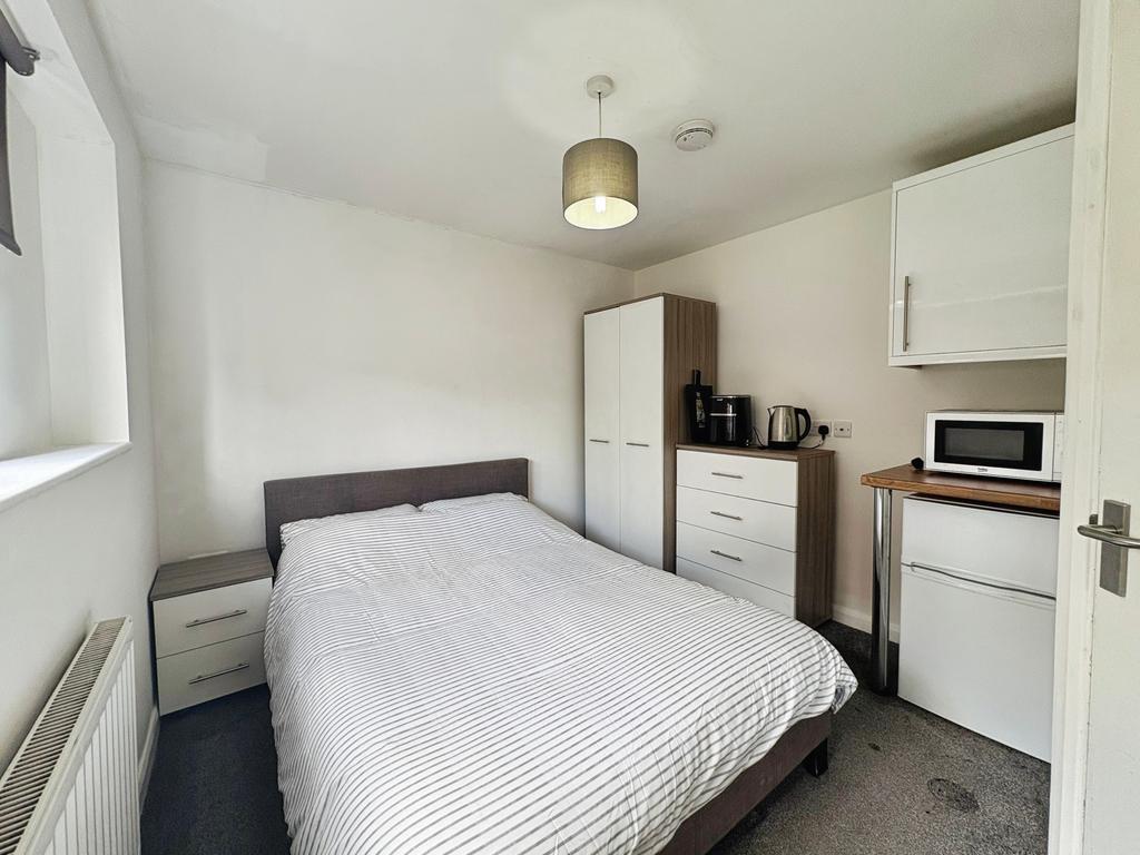 Room 1, Uist Walk, NN17 2LZ 4 bed house share to rent - £750 pcm (£173 pw)
