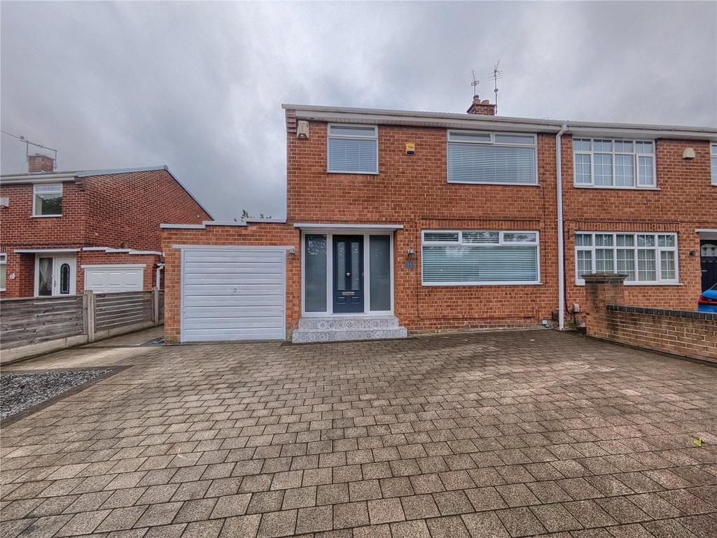 Flatts Lane Drive, Middlesbrough 3 bed semi-detached house - £1,000 pcm ...