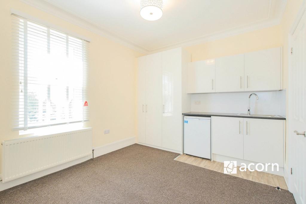 Warren Road Bexleyheath DA6 House share - £1,050 pcm (£242 pw)