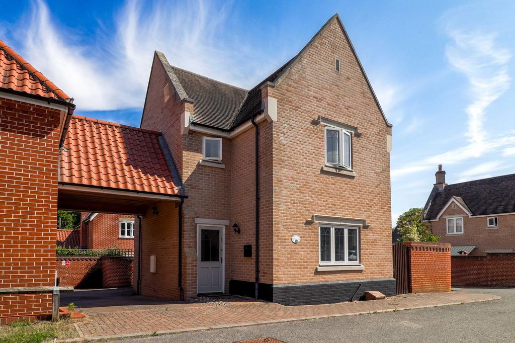 Black Barn Close, Lower Somersham, IP8 2 bed detached house for sale ...