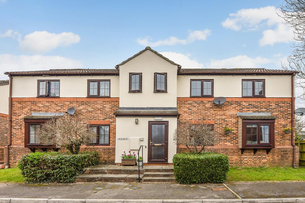 Bridge Meadows, Liss 2 bed flat to rent - £1,150 pcm (£265 pw)