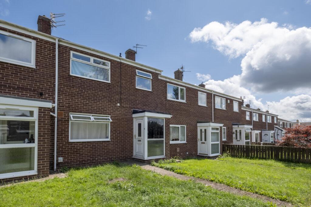 Lyncroft, Ashington NE63 3 bed terraced house for sale - £59,000