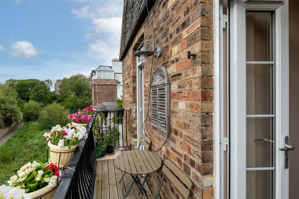 19 (PF2) Dean Bank Lane, Stockbridge... 1 bed apartment for sale - £230,000