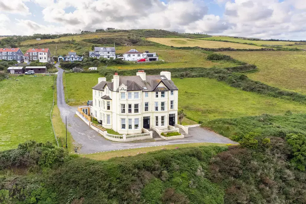 Flat 6, Beachmount Highcliffe, Port Erin 2 bed flat for sale - £349,950