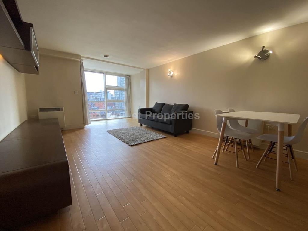 Whitworth Street West, Manchester M1 2 bed apartment - £1,450 pcm (£335 pw)