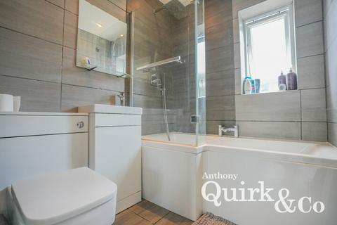 3 Bed Houses For Sale Around Ss8 8 Hs | OnTheMarket