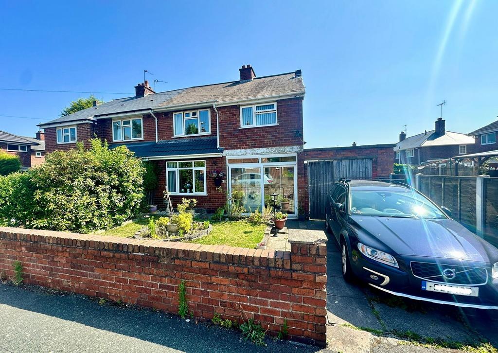 Edward Road, Tipton DY4 3 bed semi-detached house for sale - £209,950