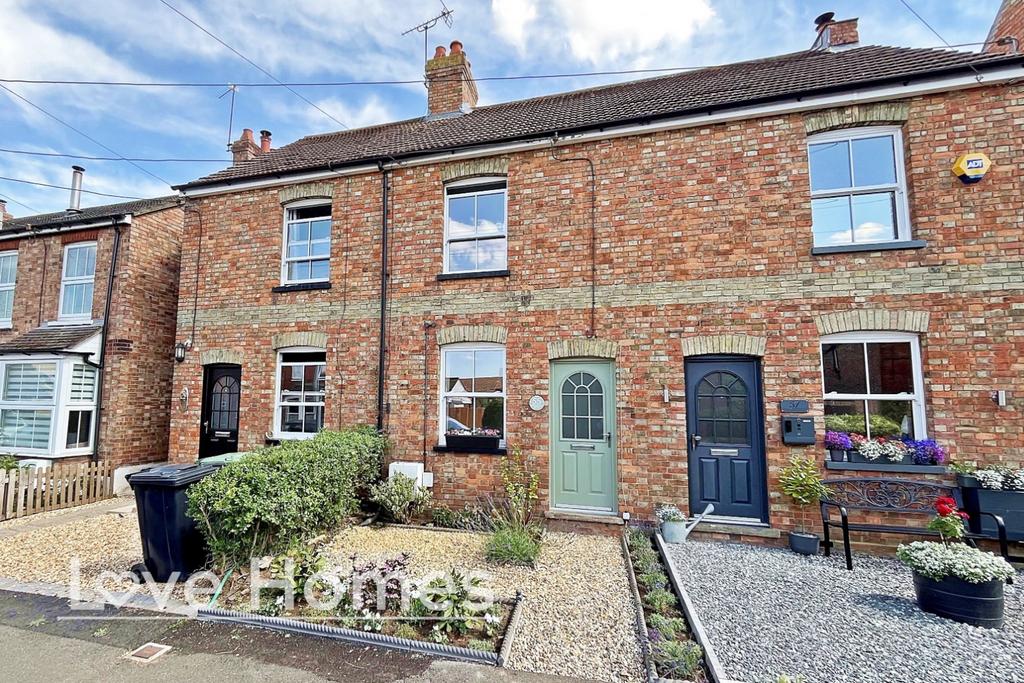 Windmill Road, Flitwick 2 bed terraced house - £308,000