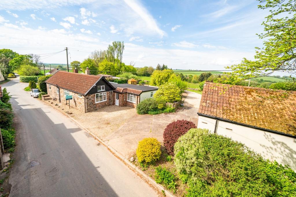 Staple Cross, Hockworthy, Wellington... 3 bed bungalow for sale - £650,000