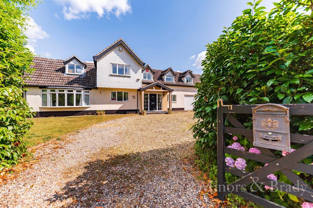 Church Street, Sco Ruston 5 bed bungalow to rent - £2,500 pcm (£577 pw)